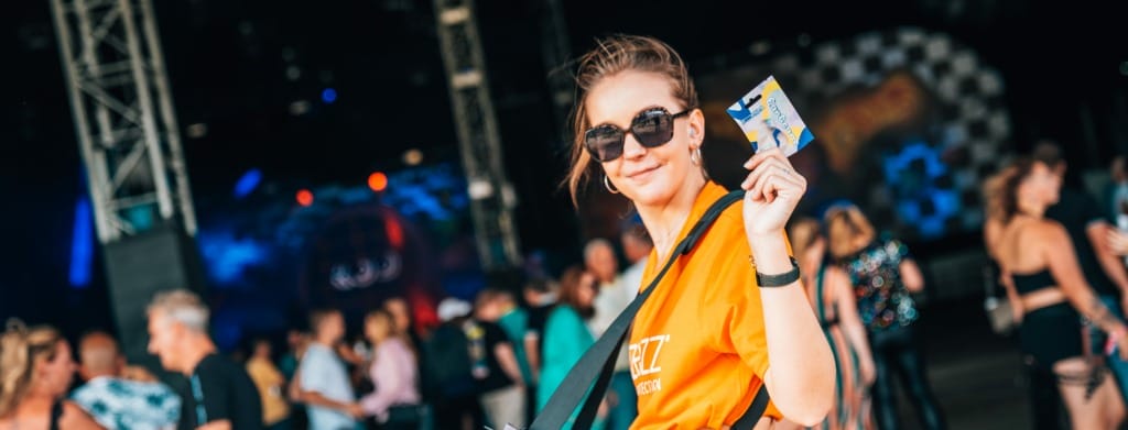 Junea werkt samen met Noizezz tegen gehoorschade - Junea